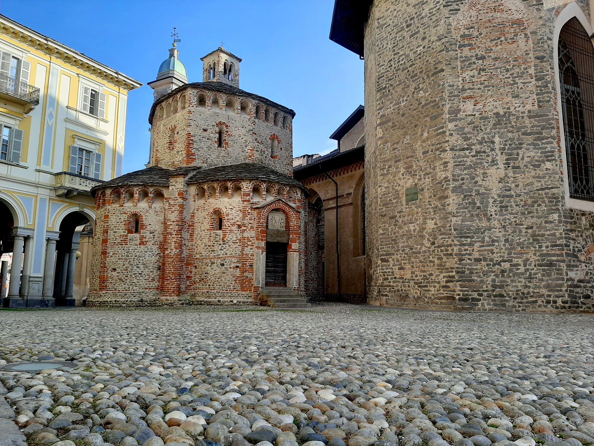 Biella and the Medieval Village of Candelo - Turin Piedmont Guides ...